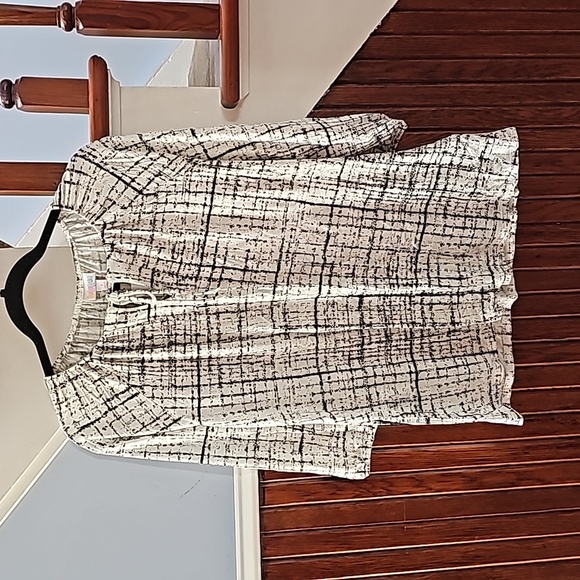 LuLaRoe | Tops | Nwt Small Lularoe Debra Top | Poshmark